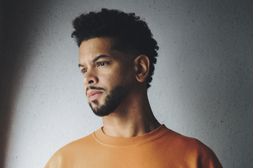 Rhythm 86 - The House & Dance Station